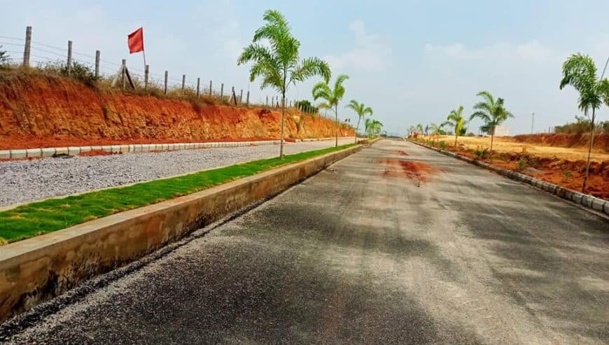 Gated Community Open Plots Near Pharmacity - Adpostman