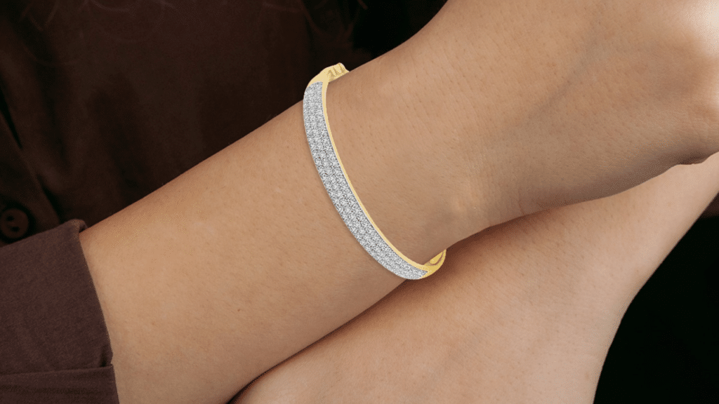 Solitaire Diamond Jewellery in 18K Yellow Gold | Emirates Diamonds